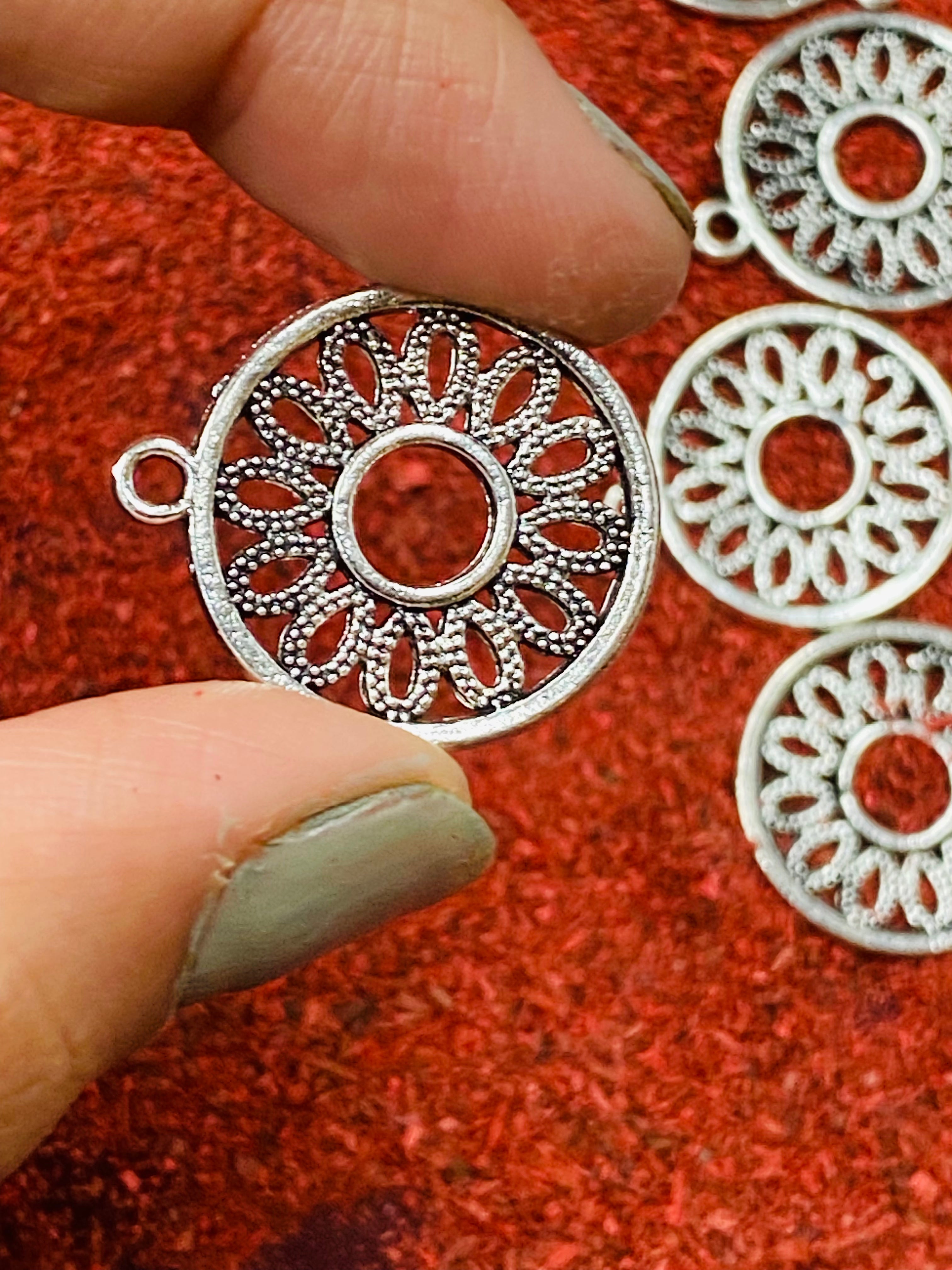 Round Antique Metal Charm Set of 10 – SD Fine Arts